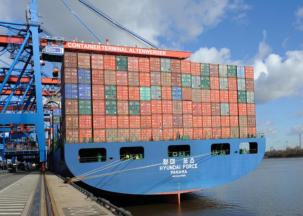 0200_0138 Containerfrachter HYUNDAI FORCE im Hafen Hamburg | HHLA ...